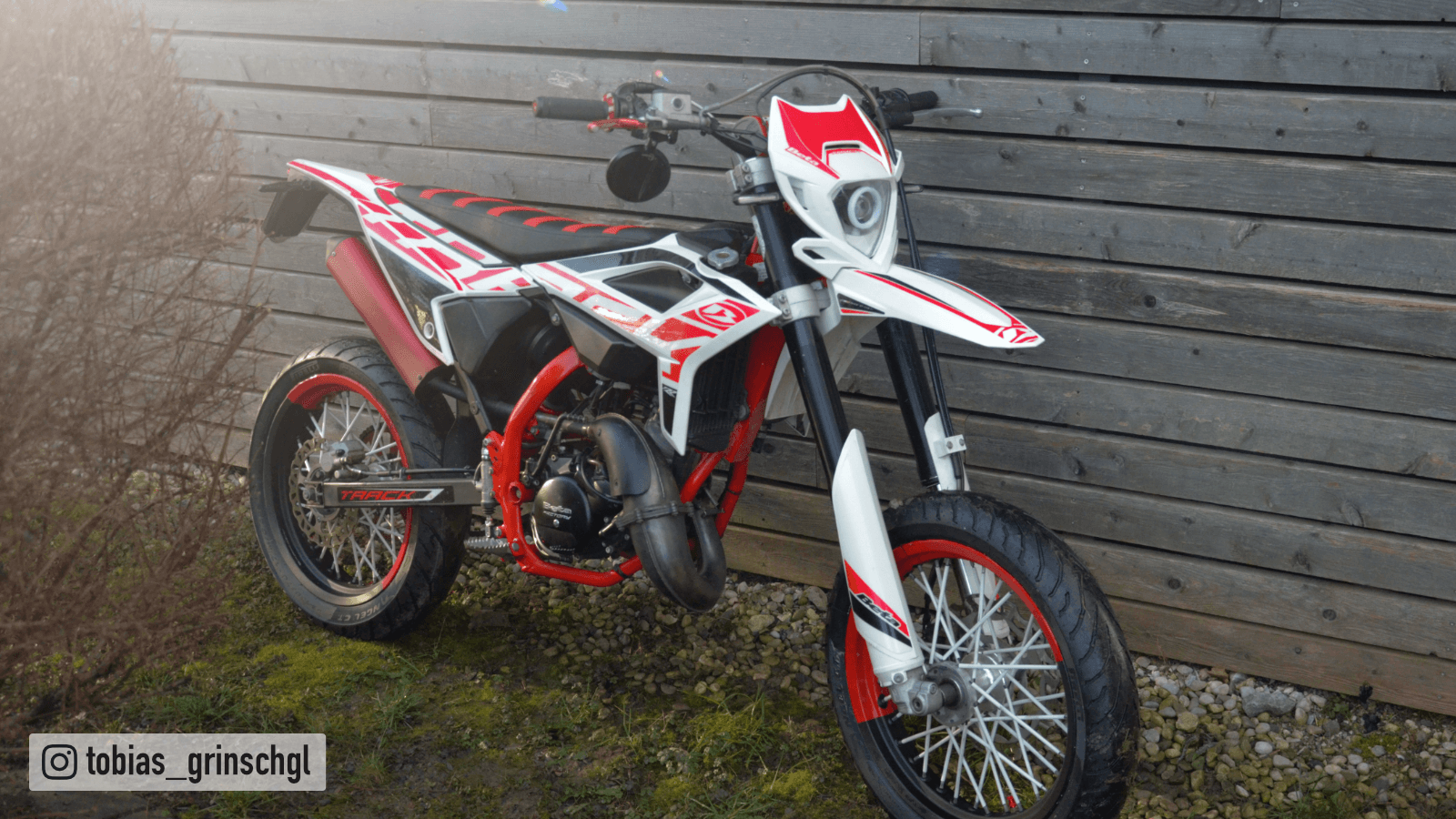 Felgenrandaufkleber-Set Wiesi Factory 50/50 Beta, versch. Farben